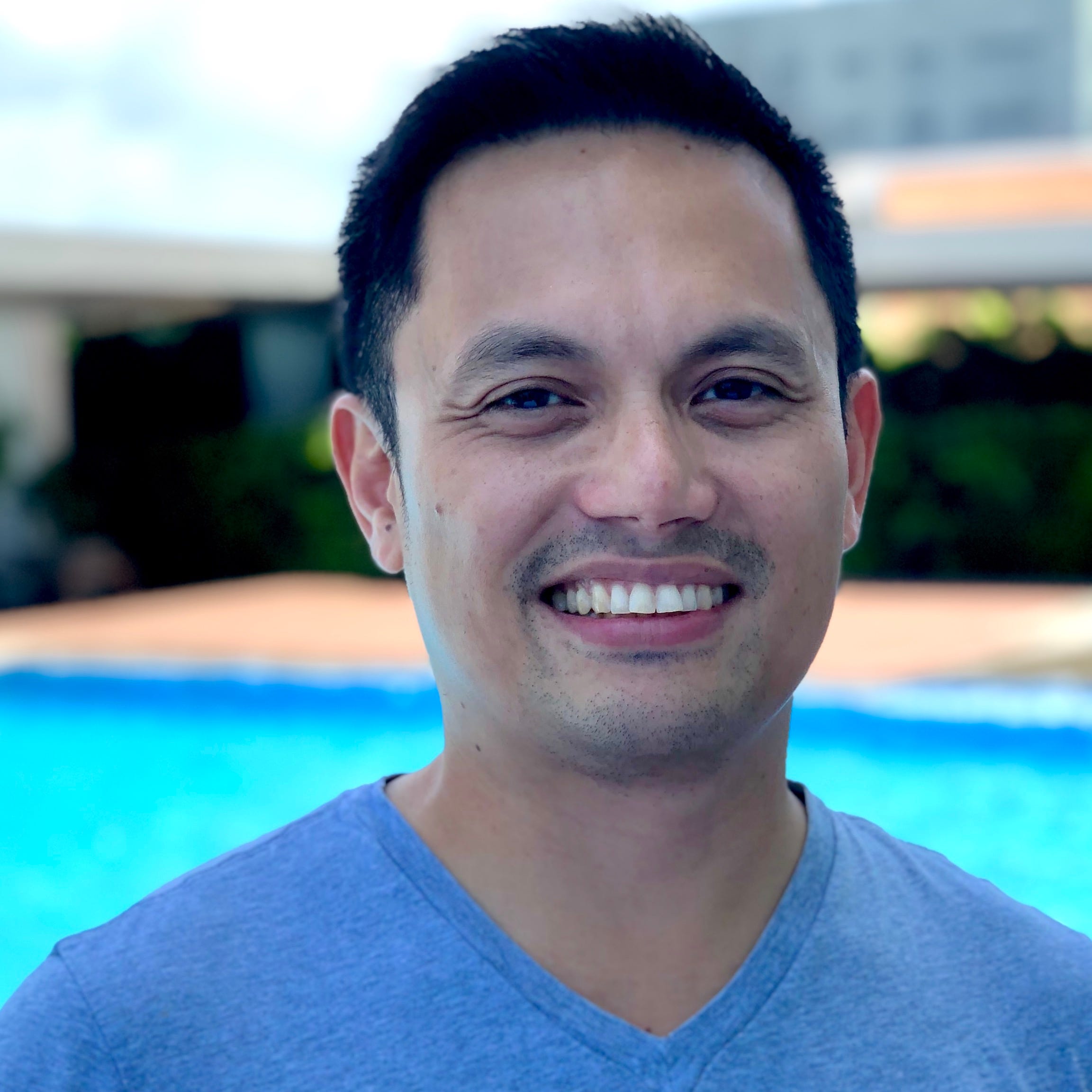 Mark Maglana – Medium