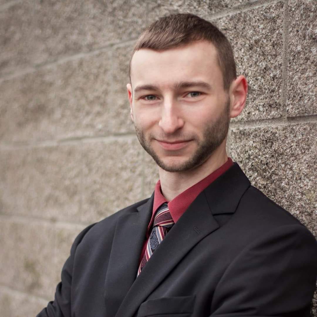 Erik Luetkehans – Medium