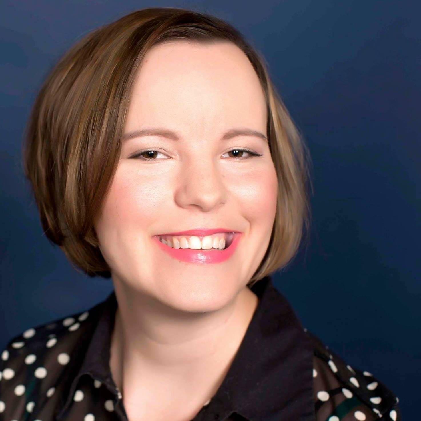 Ashley Ashbee – Medium