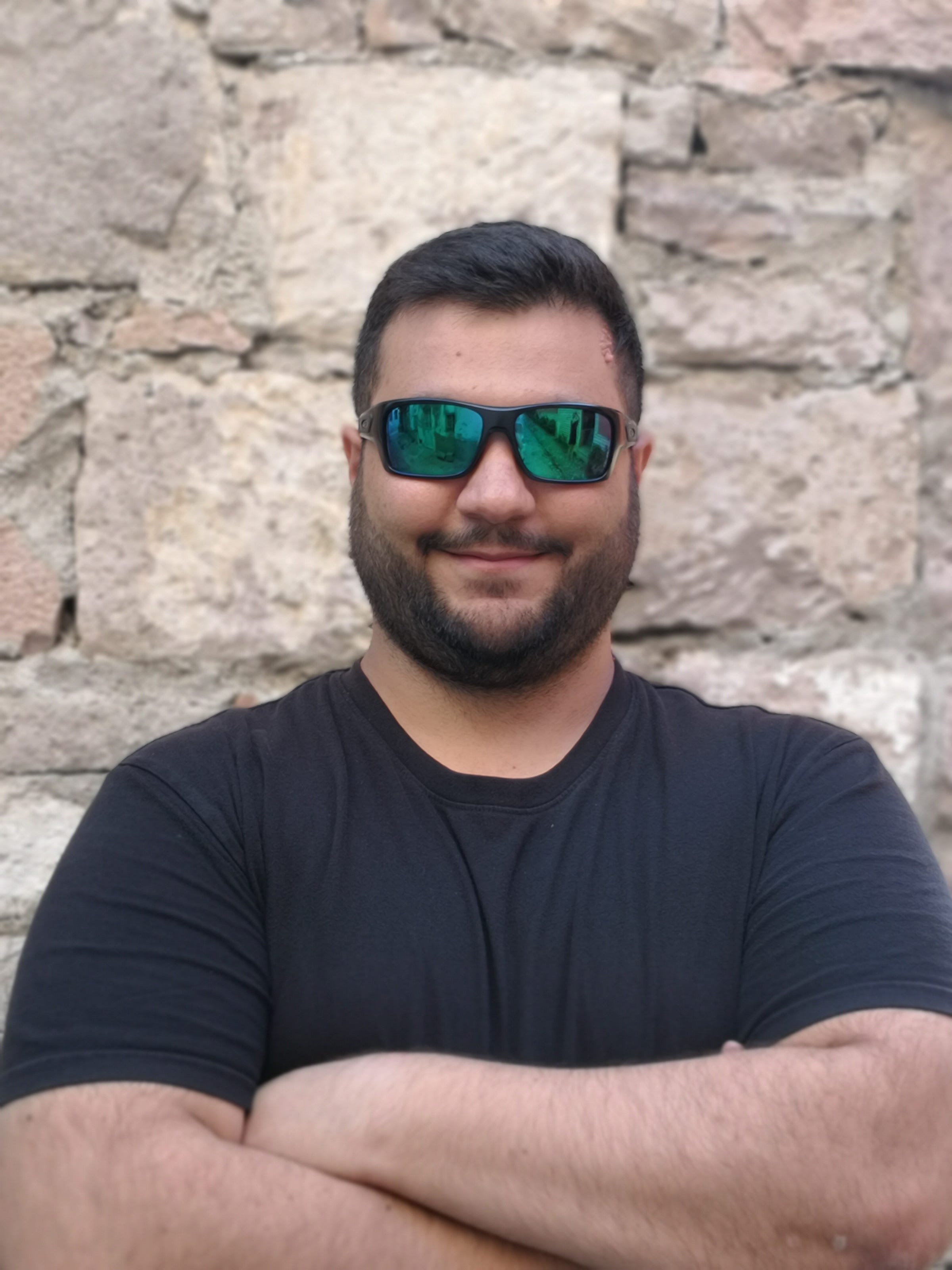 Cem Altun – Medium