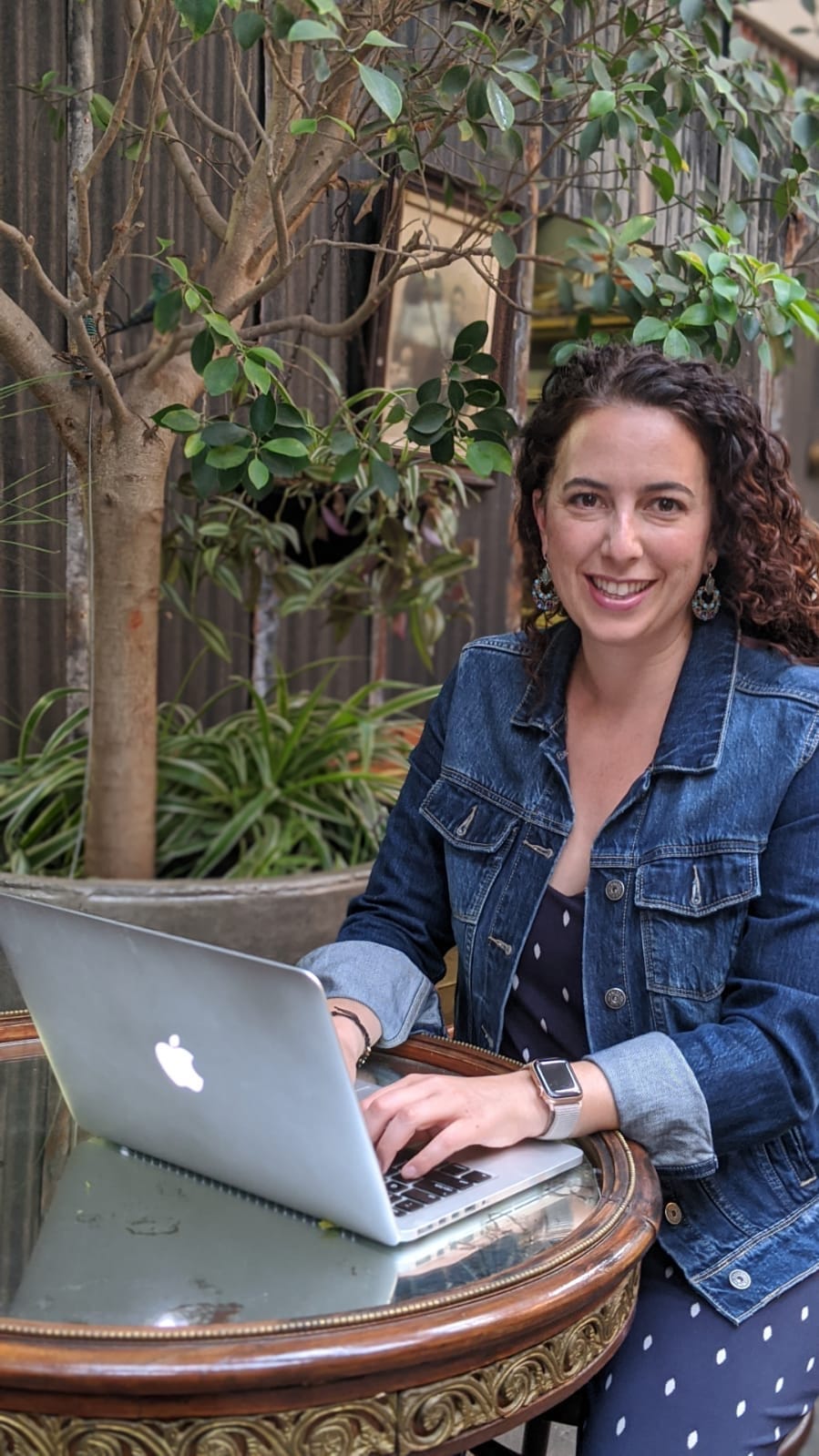 Sarah Aviram – Medium