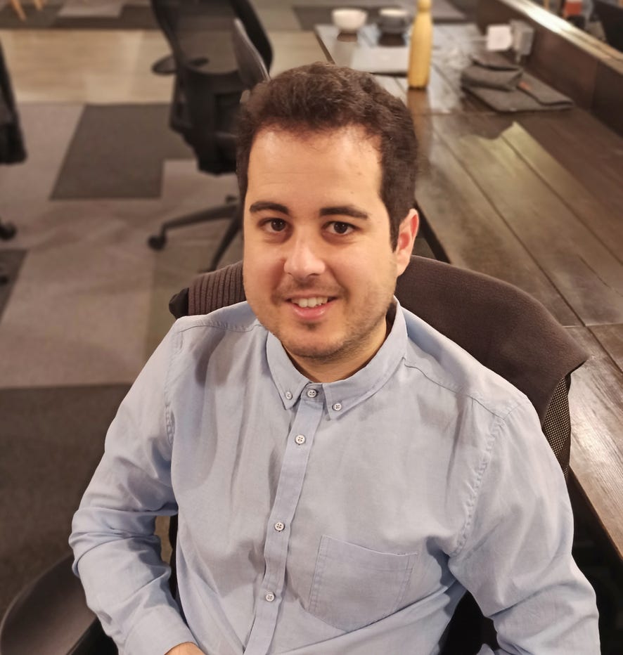 Alberto Roldan – Medium