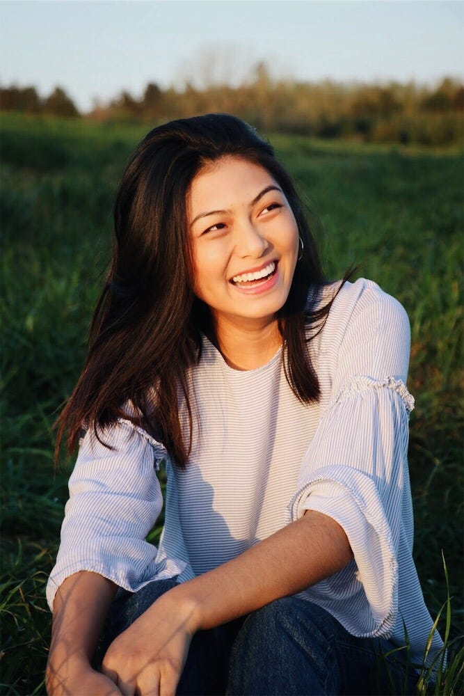 Ariel Myint – Medium