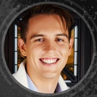 Alex Codes – Medium