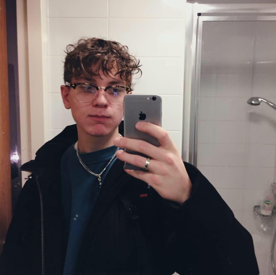 Matthew Bufton – Medium