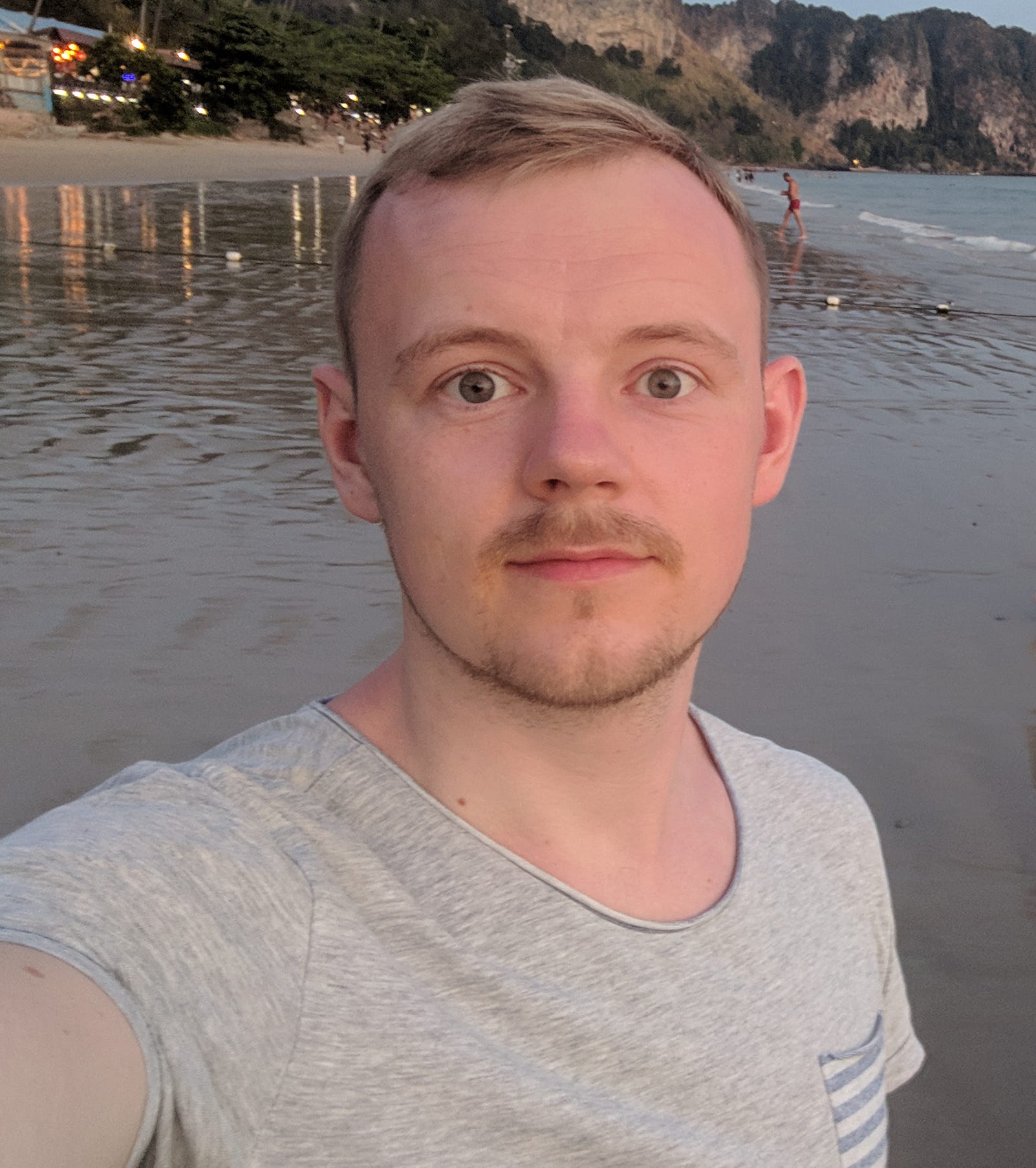 Anatoliy Lukyanov – Medium