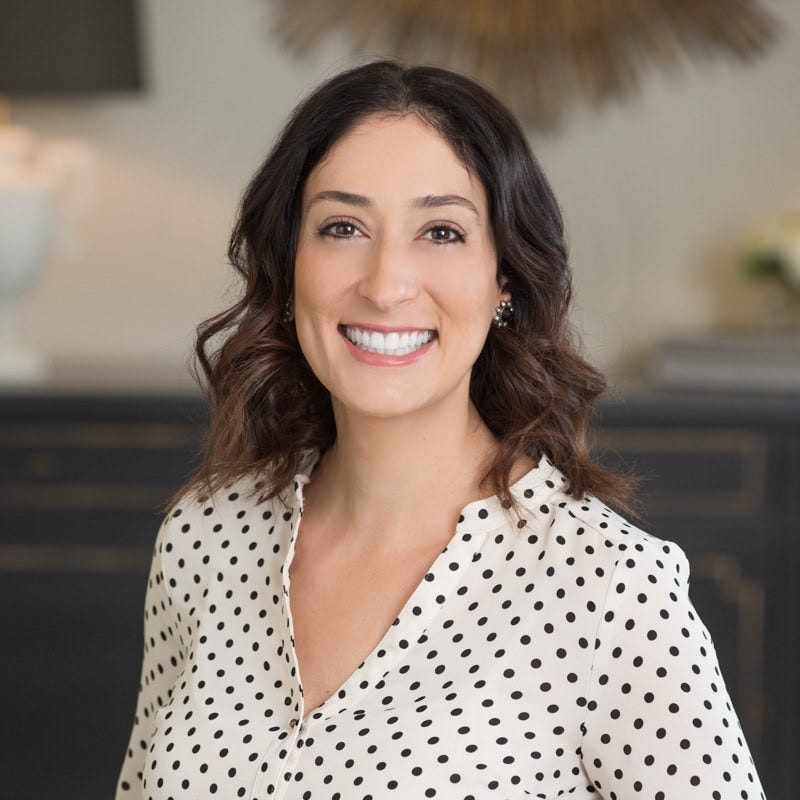Amanda Robinson – Medium