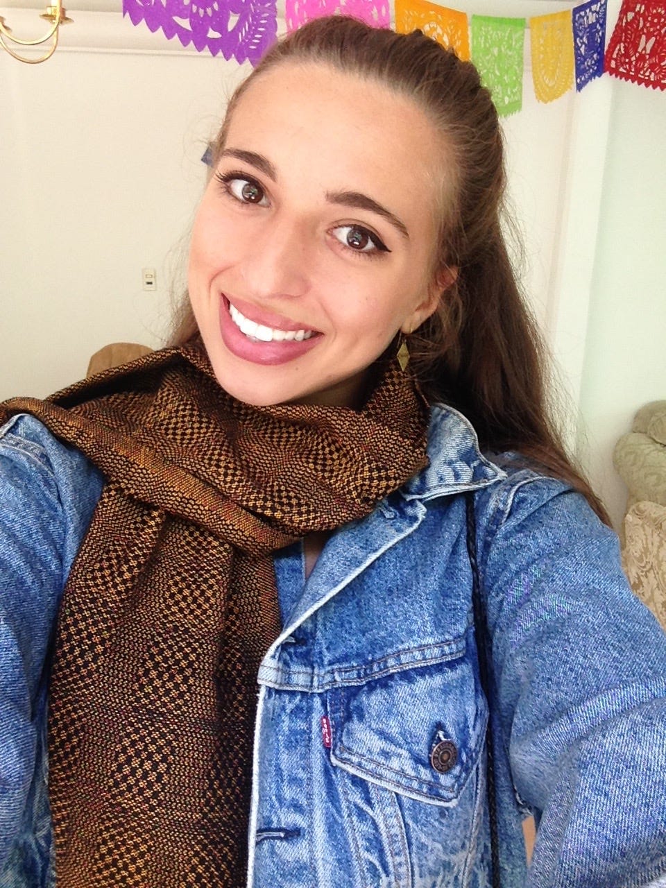 Lea Ceasrine – Medium