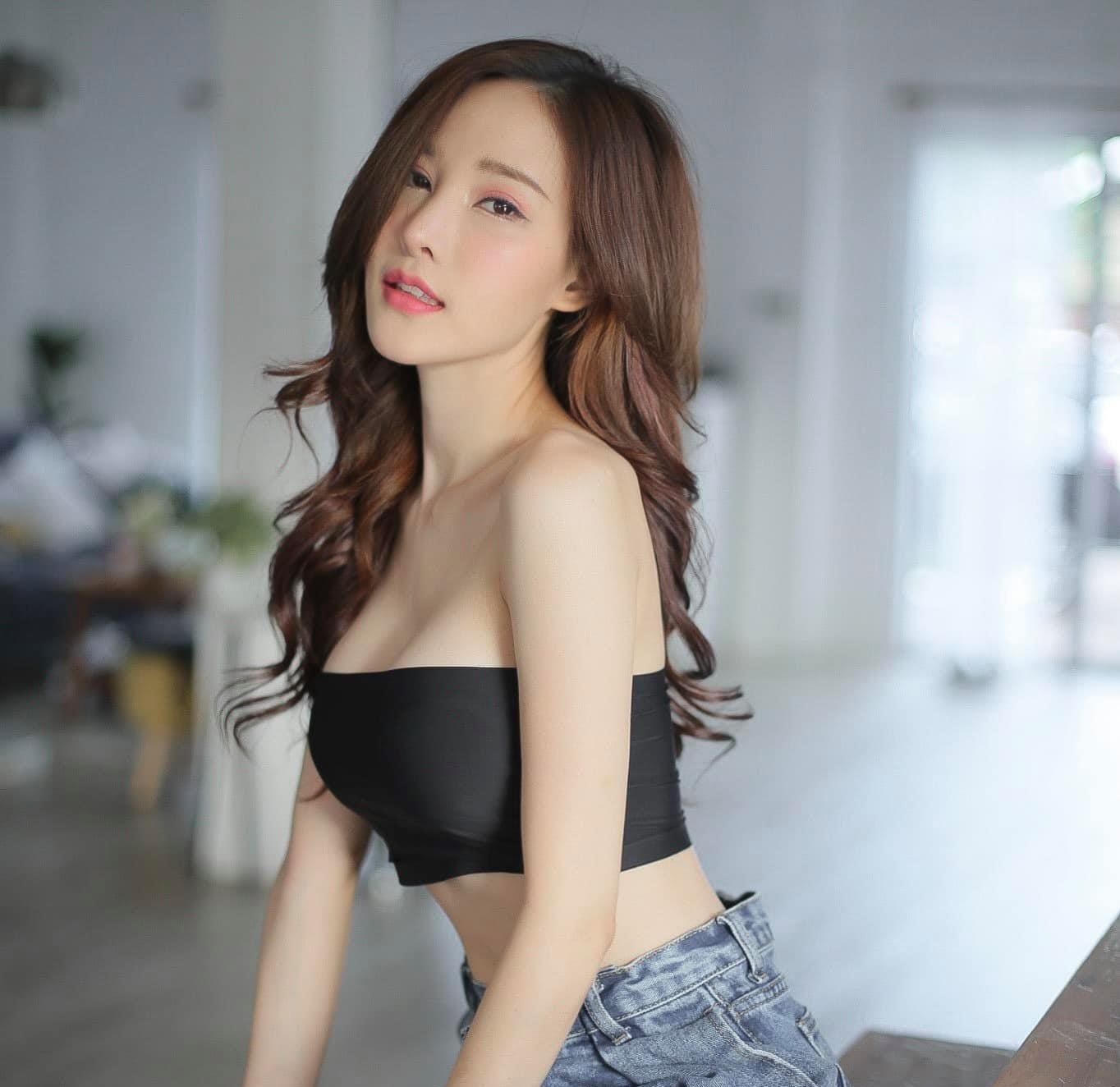 Nguyen Lan Anh – Medium