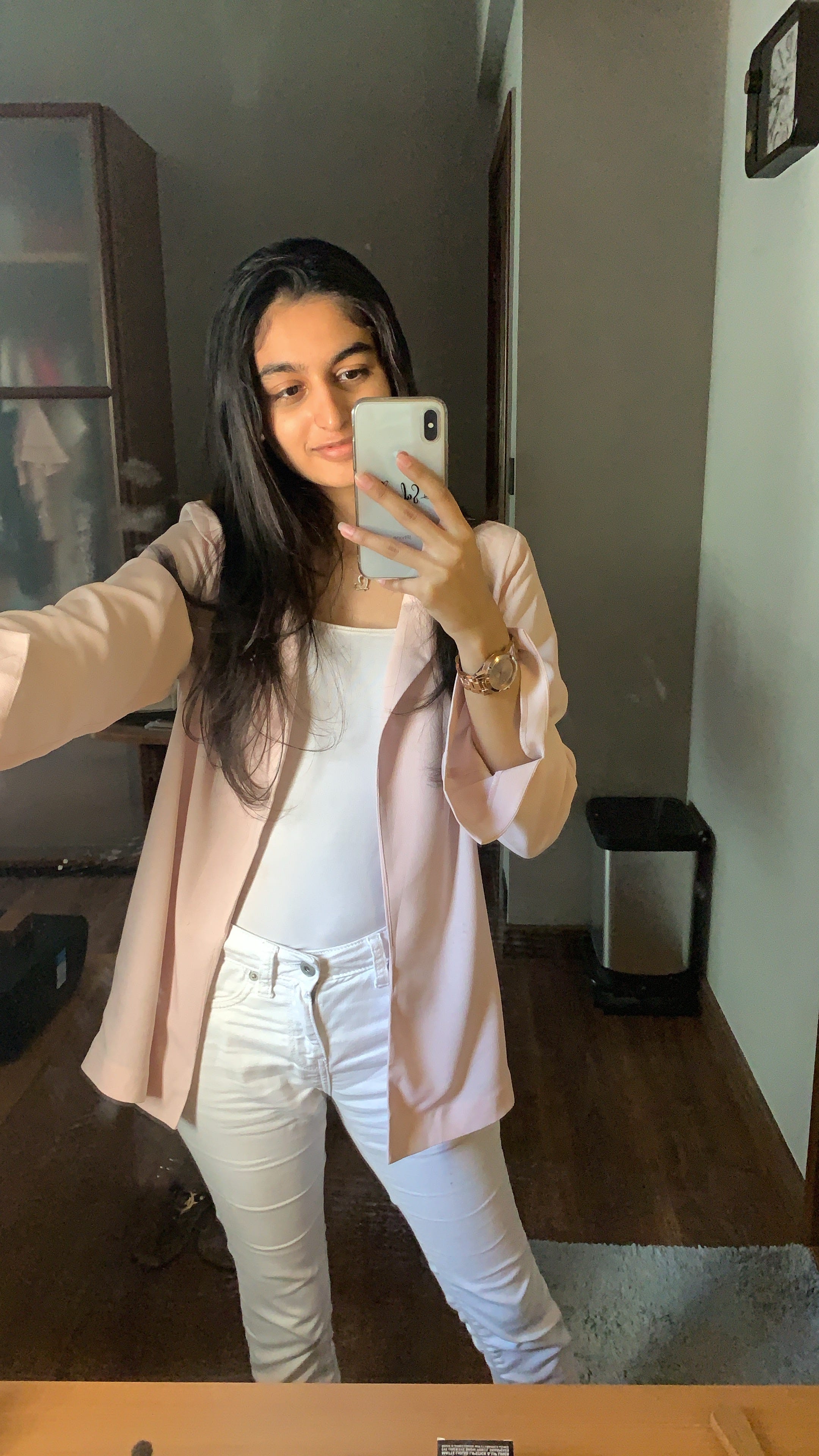 Salwa Mansuri – Medium