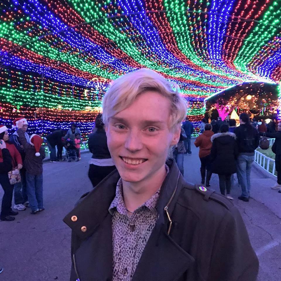 Teddy Renault – Medium