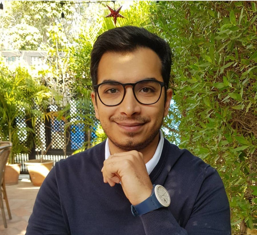 Moe Khan – Medium