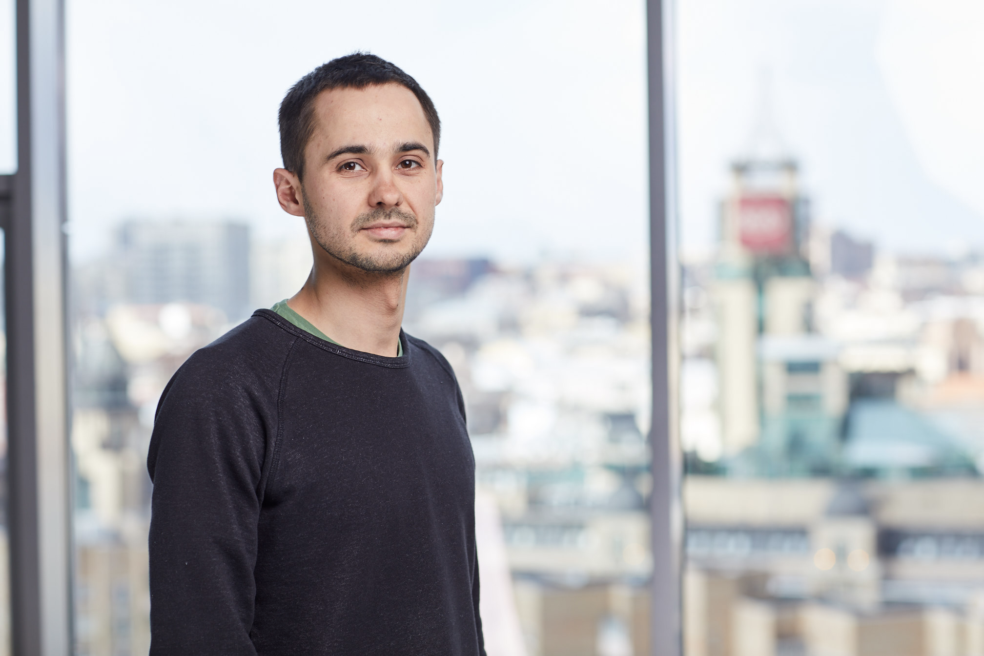 Anton Pets – Medium