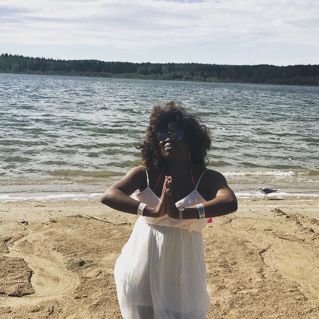 Ola Busari – Medium