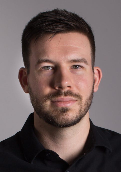 Michael Reinhart – Medium