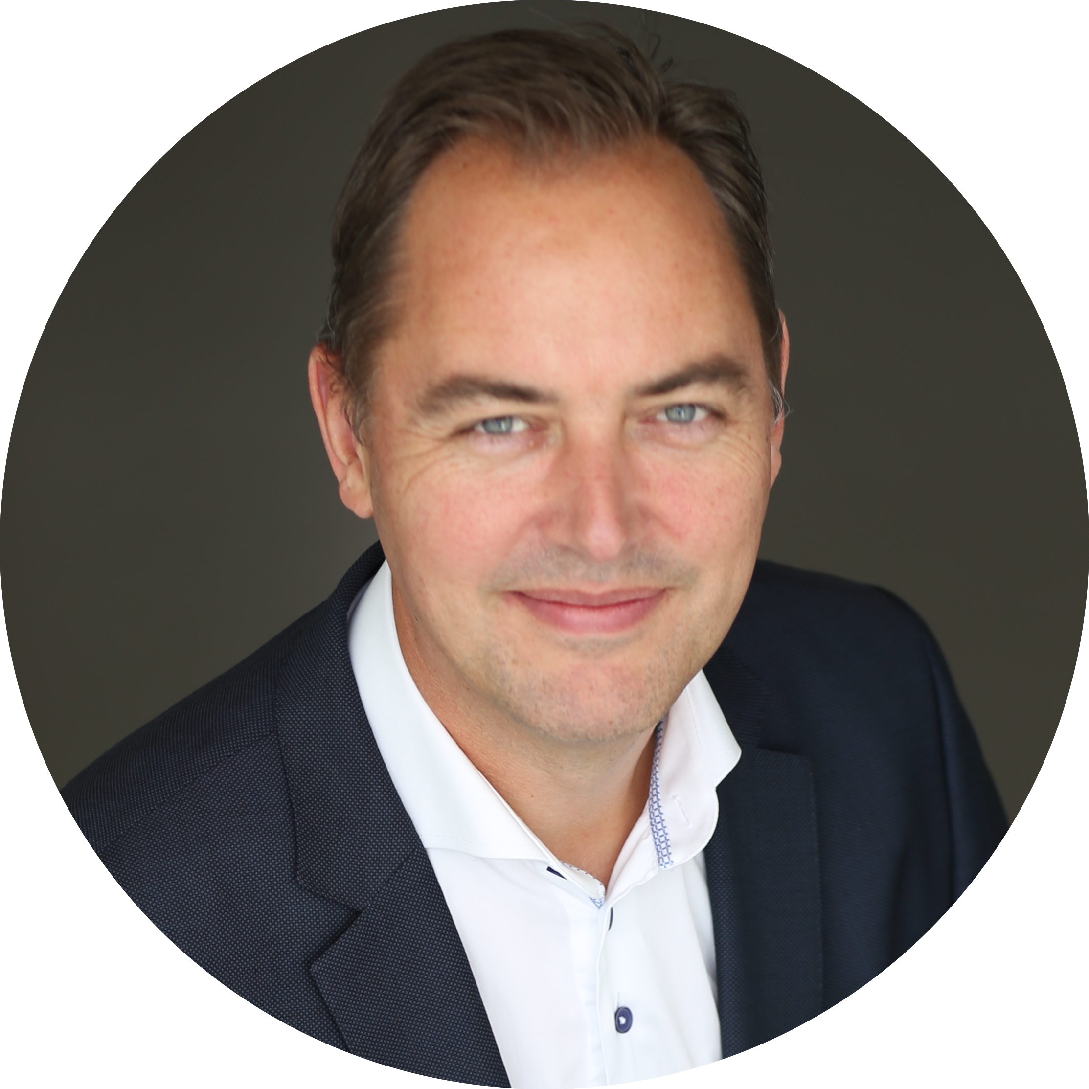 Mario Smit - Heroes B.V. – Medium