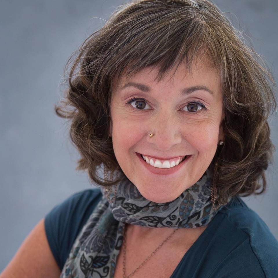 Lindsey Steele – Medium