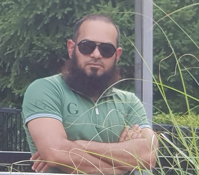 Raheel Hussain – Medium