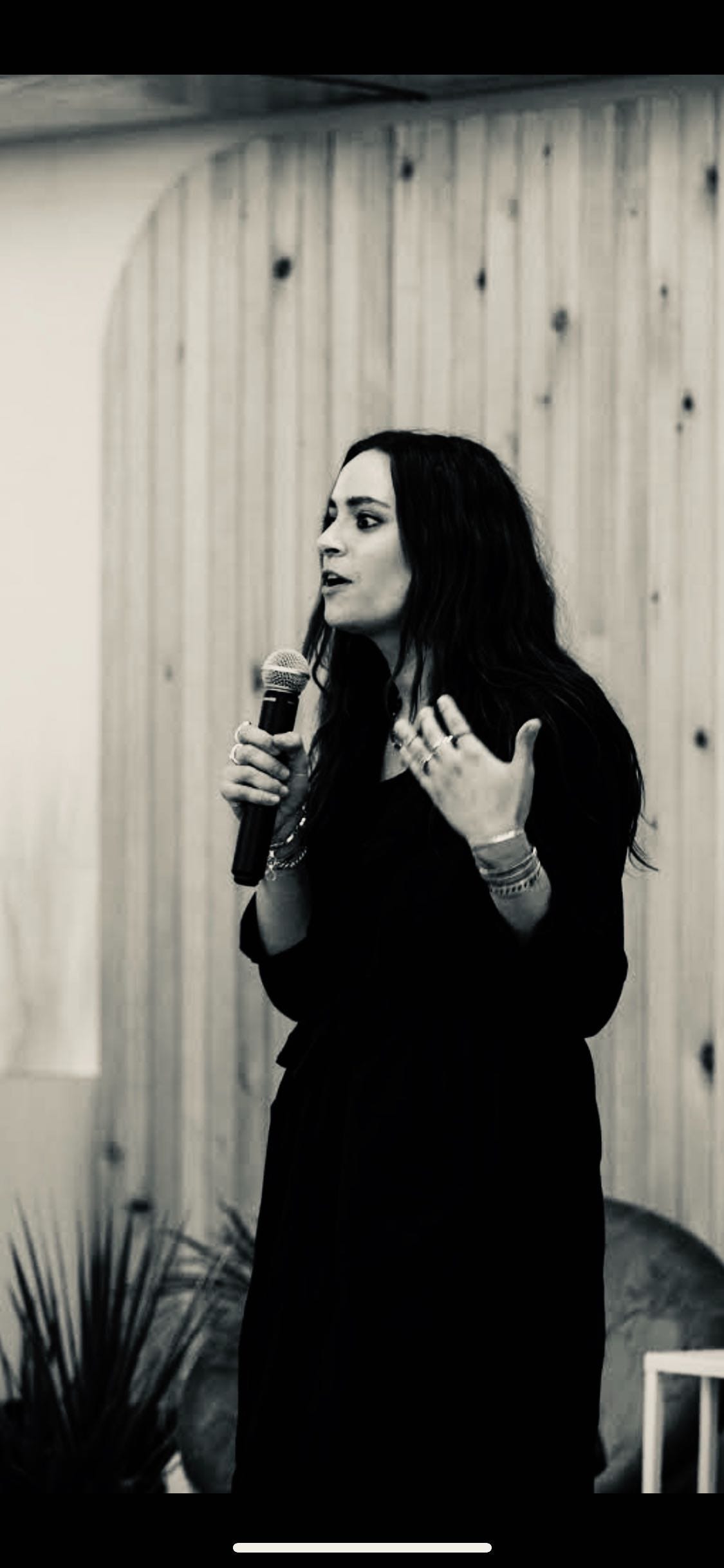 Michelle Howell – Medium