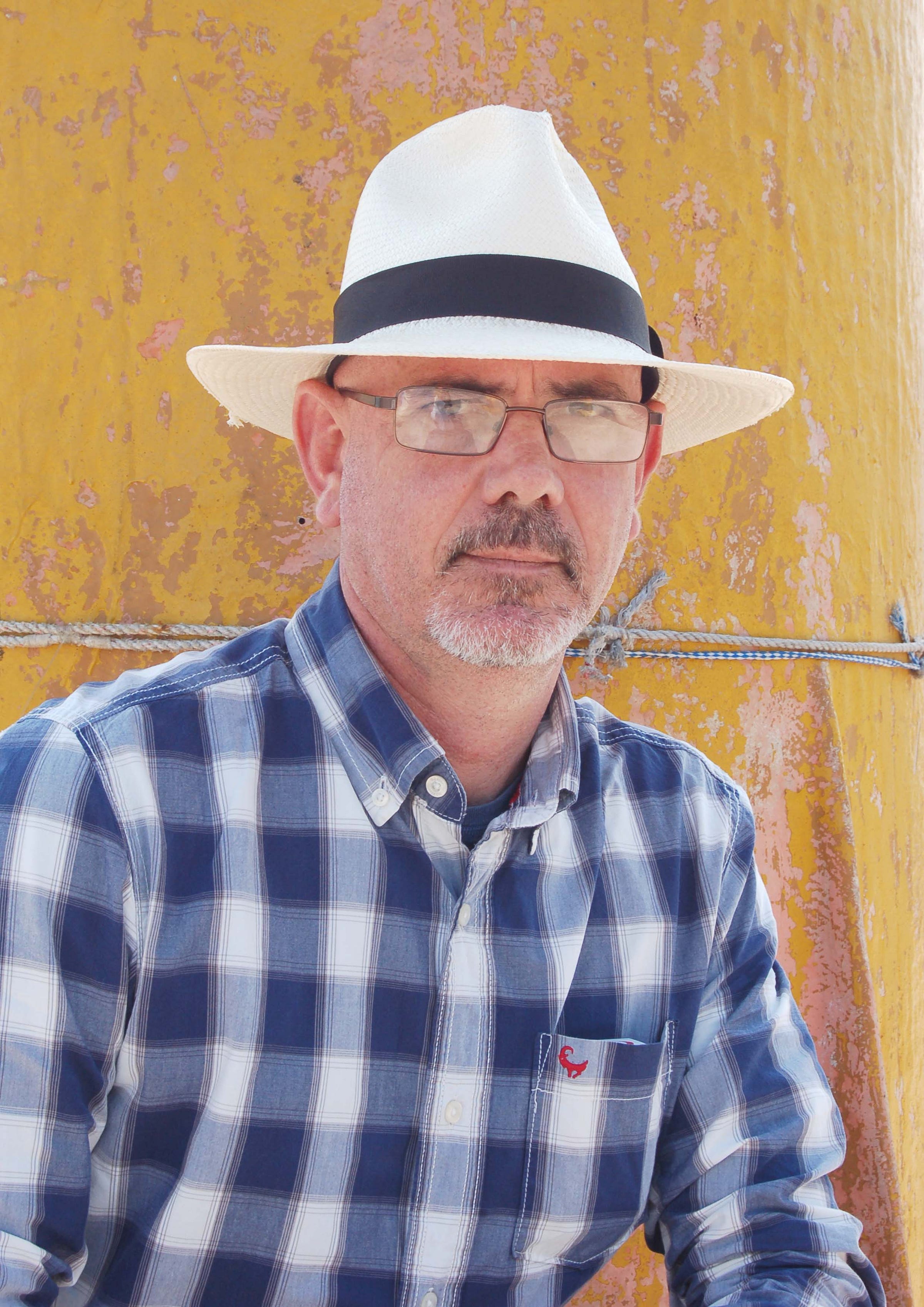 Wayne Bruton – Medium
