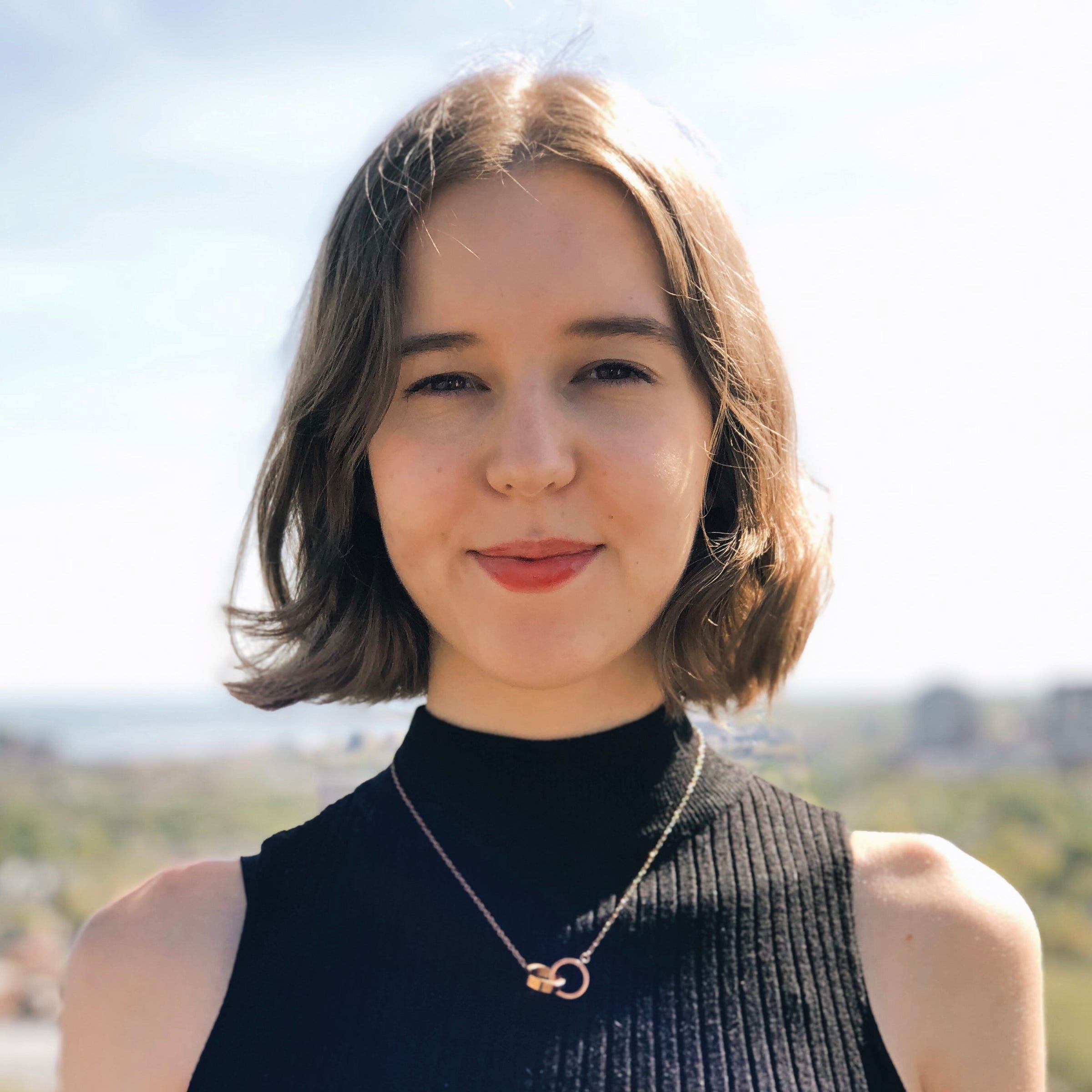 Eve Mendelevich – Medium