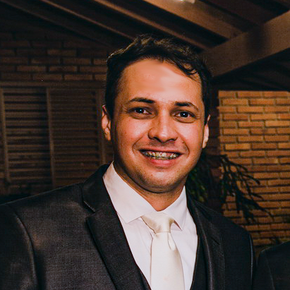 Lucas Leandro Tonim – Medium