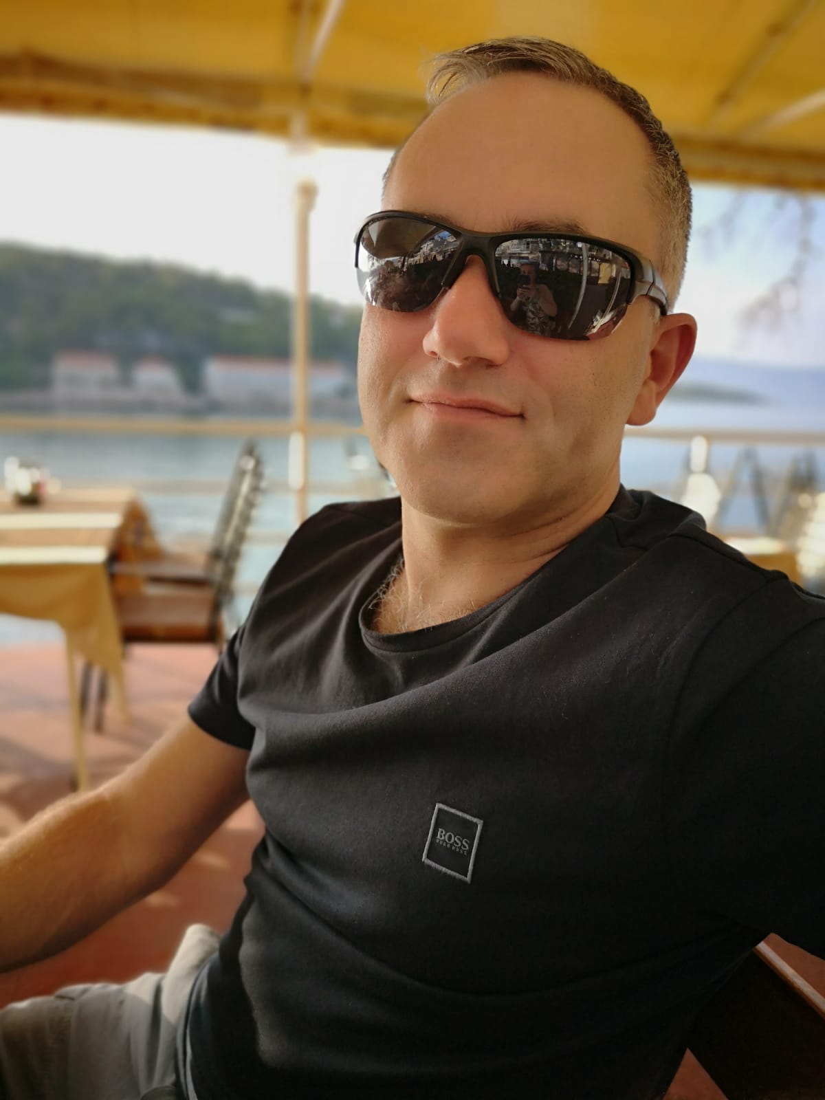 Garreth McDaid – Medium