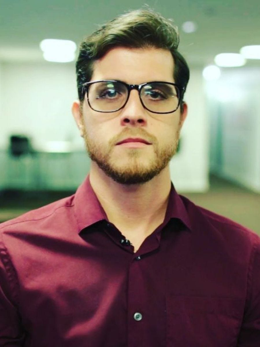 Perseu Bastos – Medium