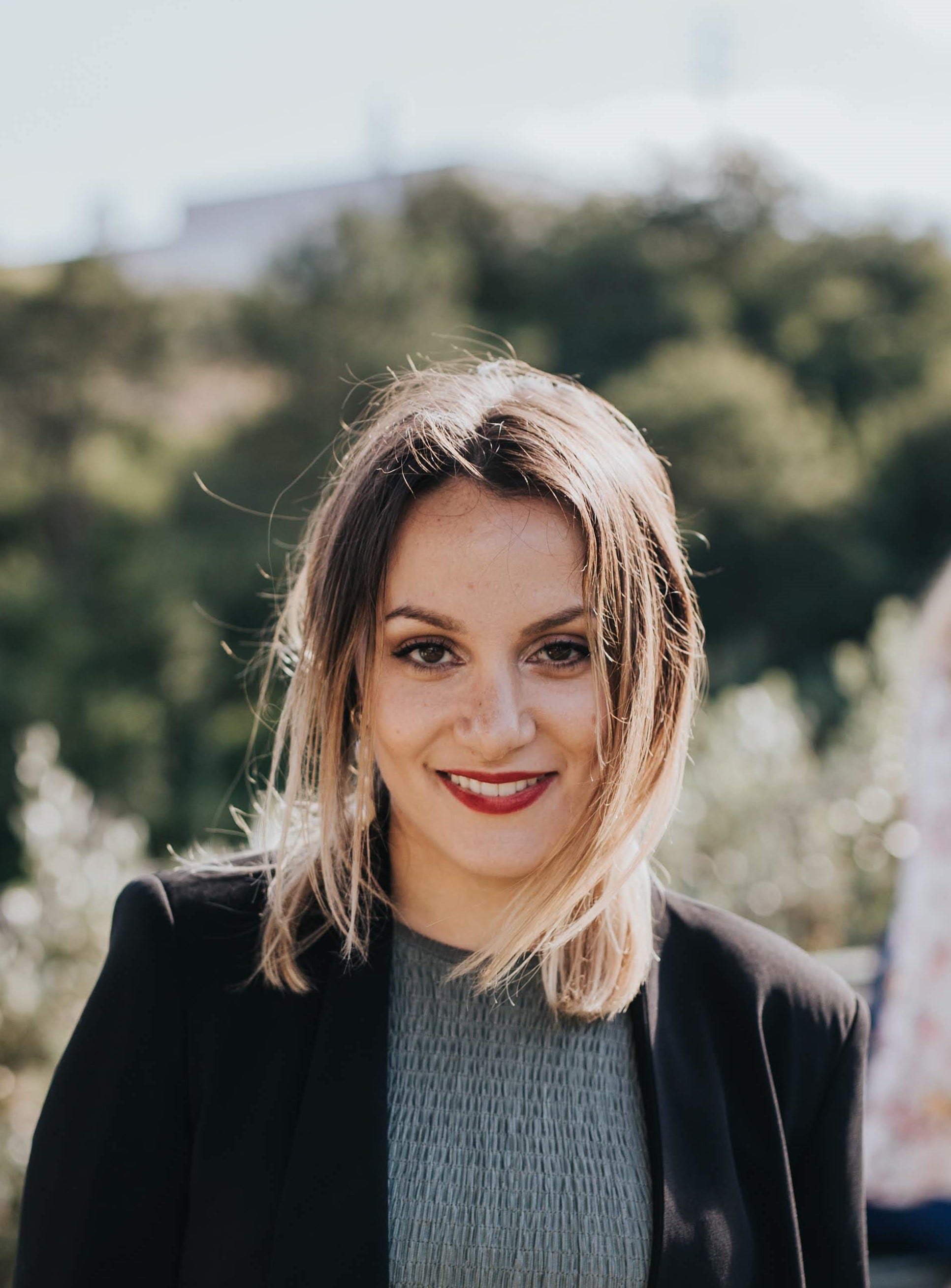 Helena Dias – Medium