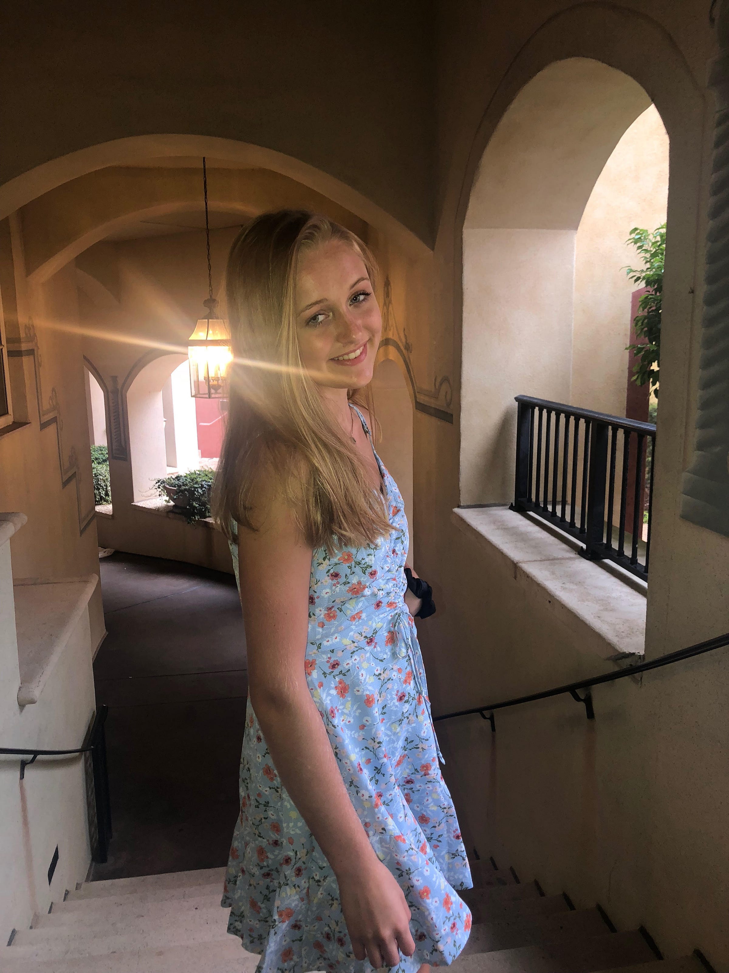 Emma Parente – Medium