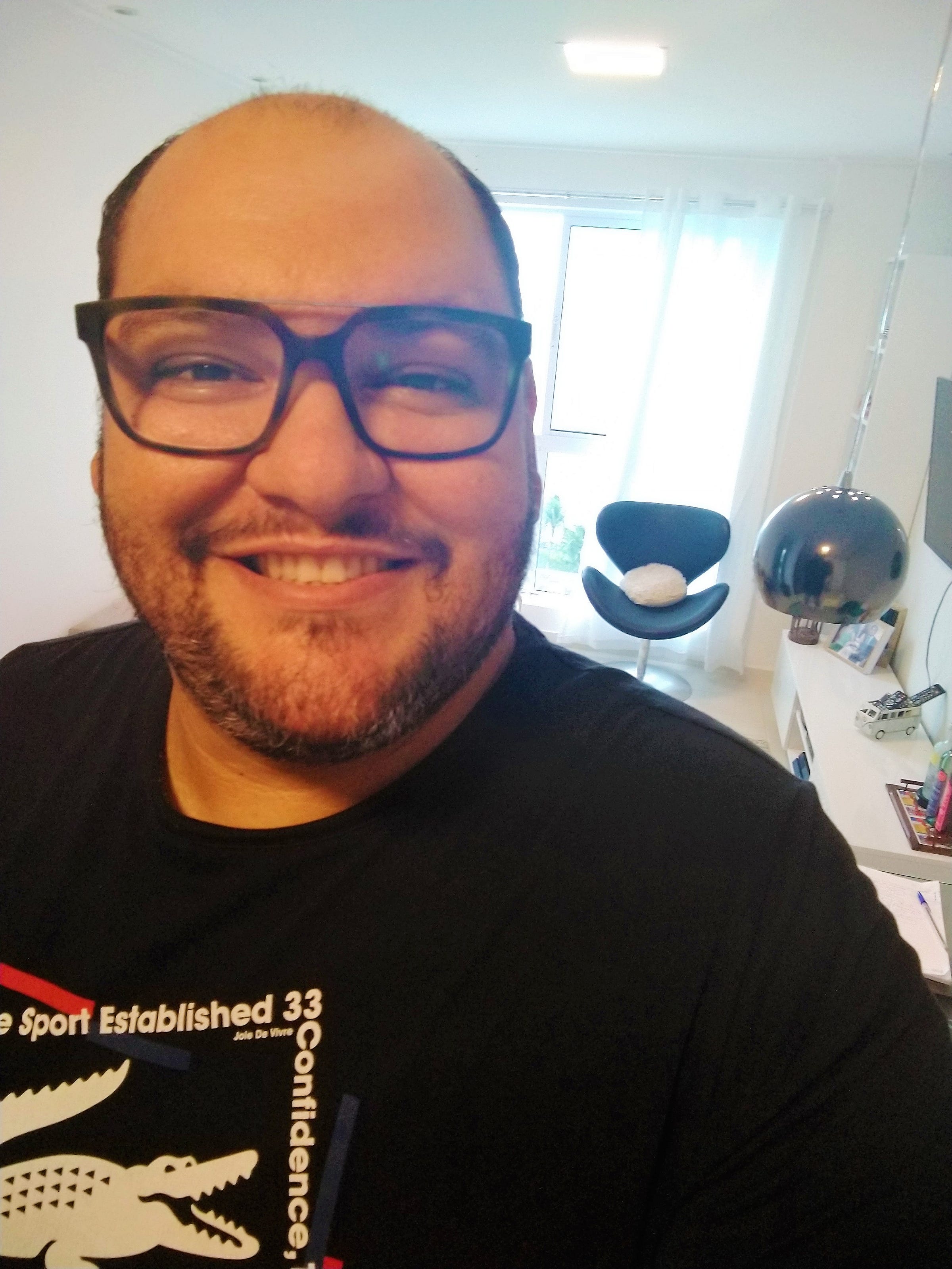 Felipe Ramiro Costa – Medium