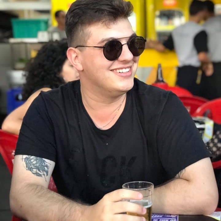 Renan Mozer – Medium