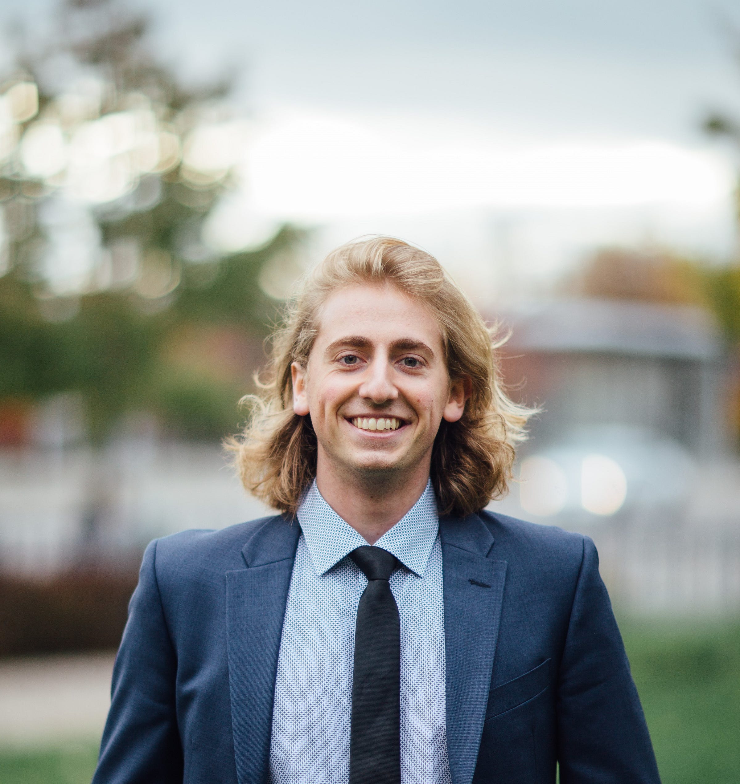 Adam Eisen – Medium