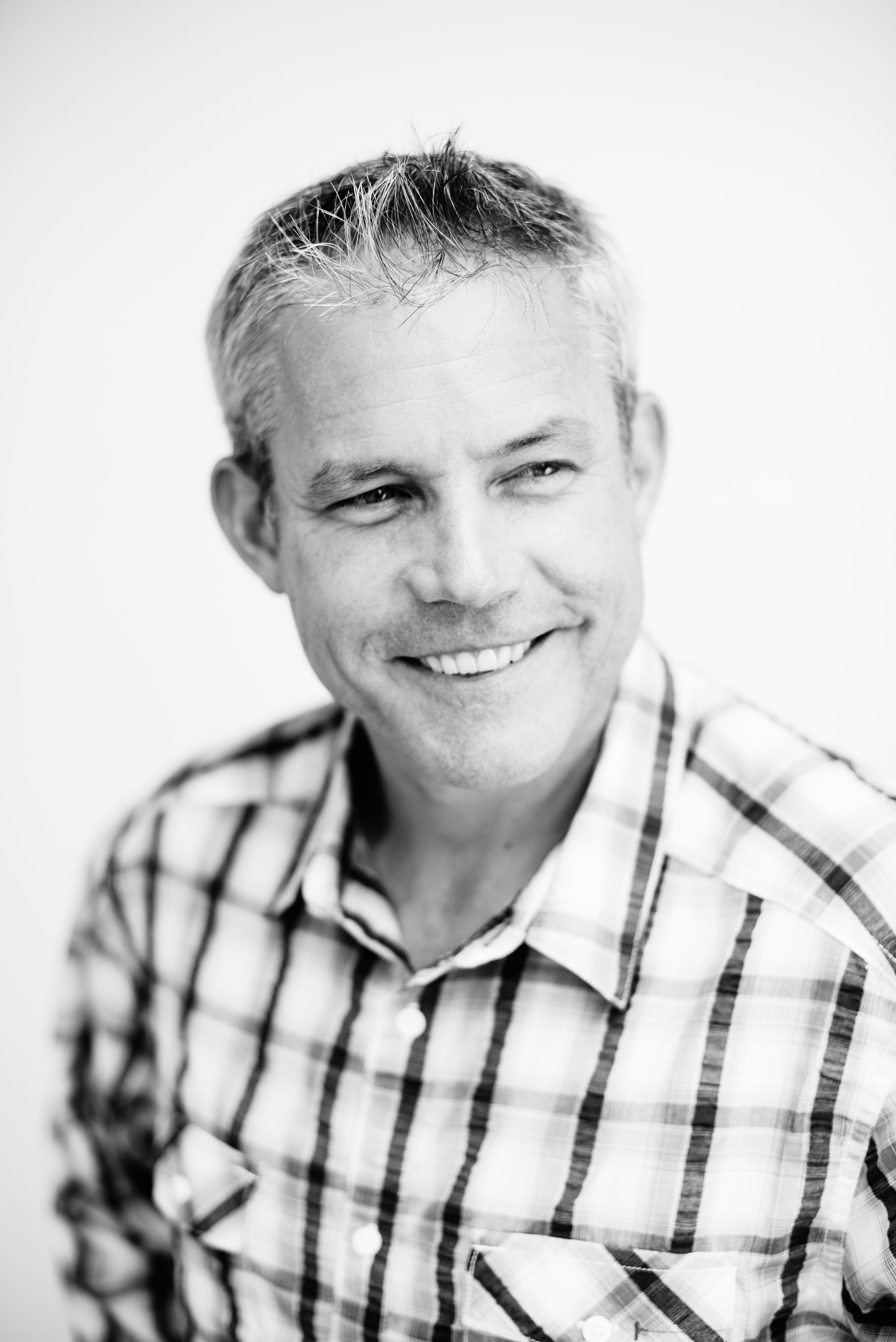 Sean Lenihan – Medium