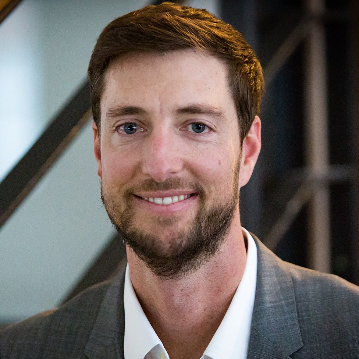 Chris Ahlfeldt – Medium