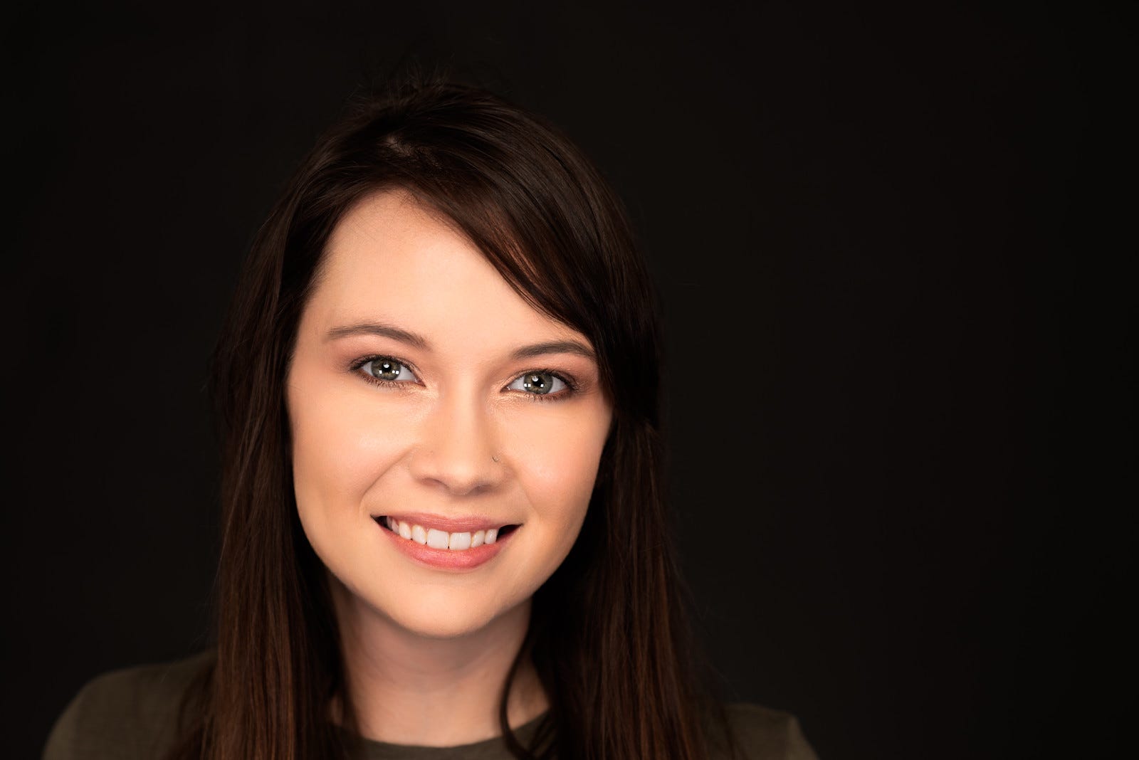 Megan Darnell – Medium