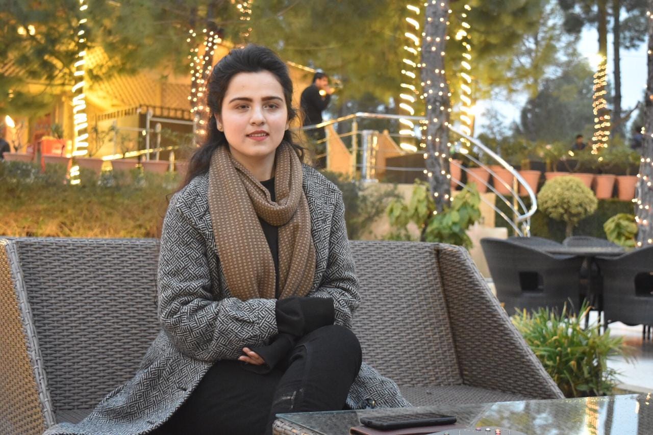 Anum Tanvir – Medium