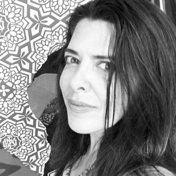 Tania Fardella – Medium