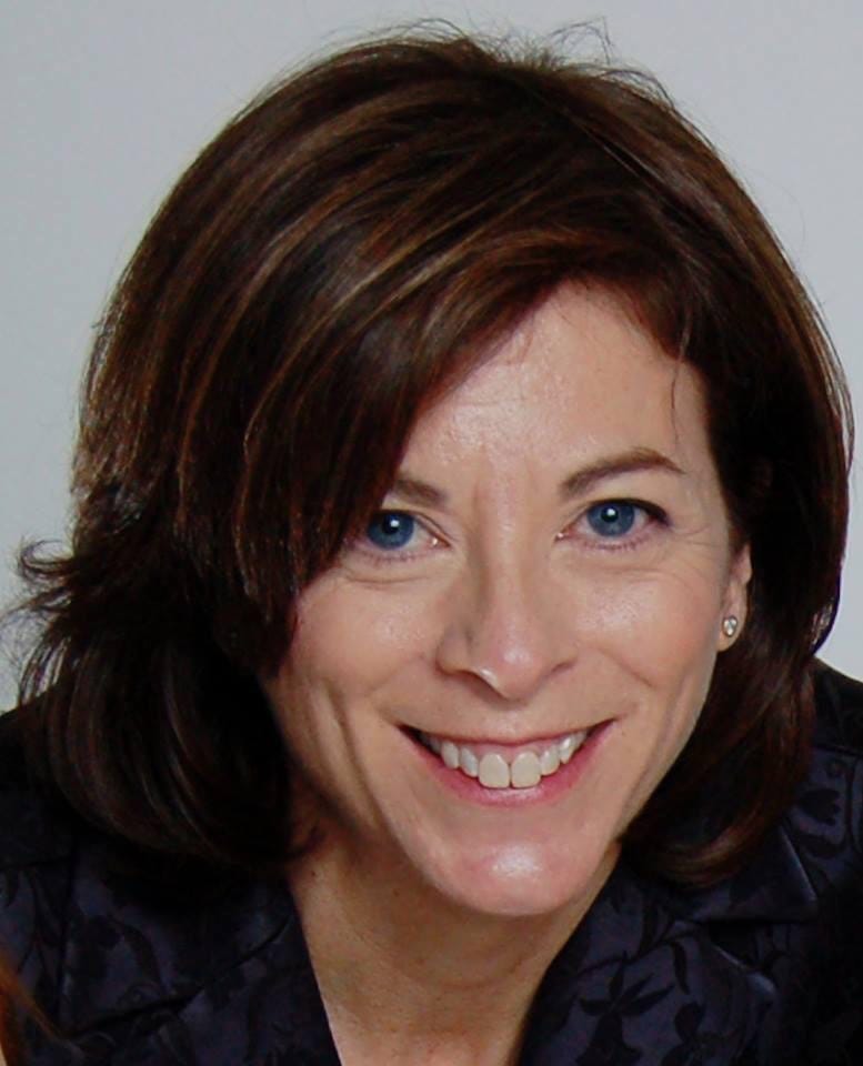 Julie Landy – Medium