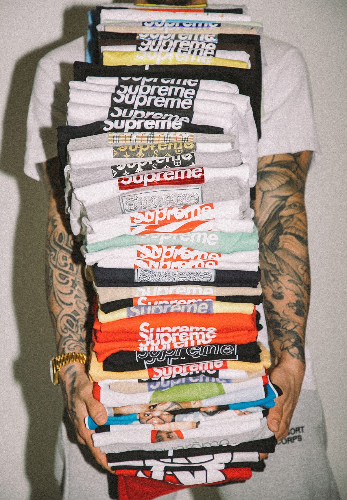 Supreme Tees – Medium