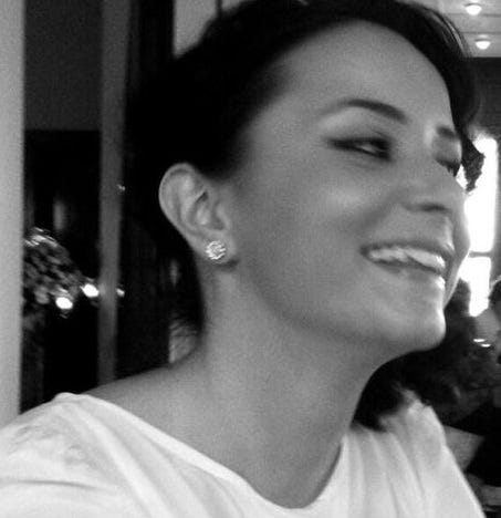 Sena Aydin – Medium