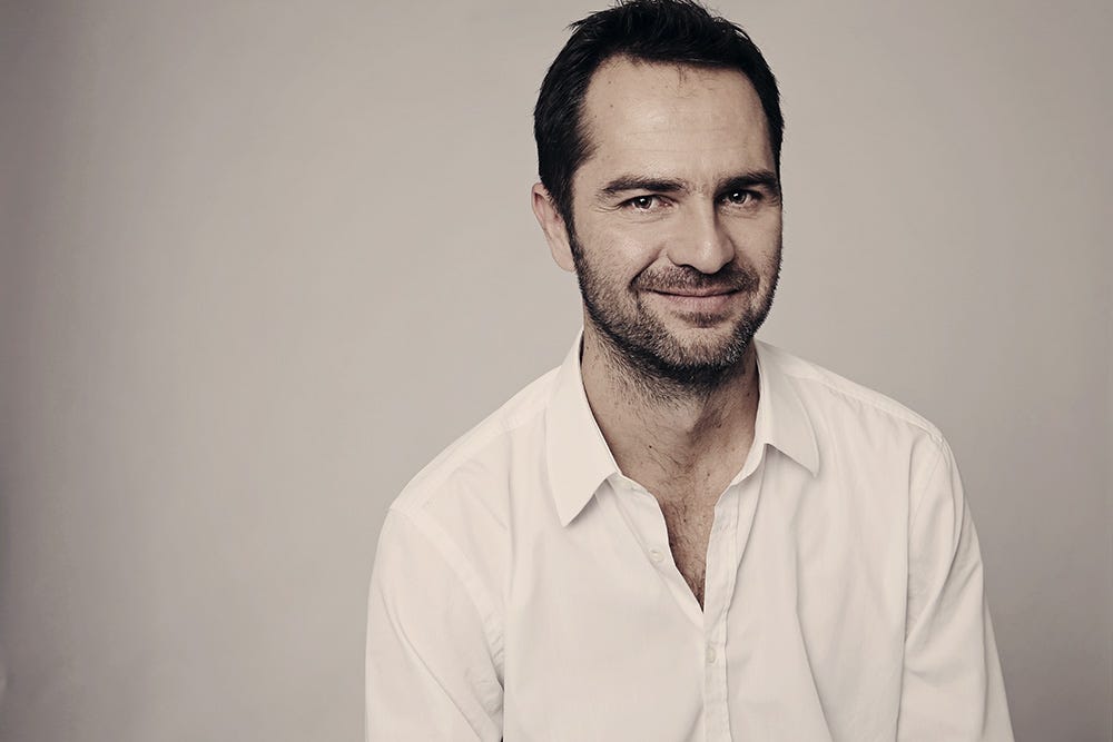 Daniel Jarosch – Medium