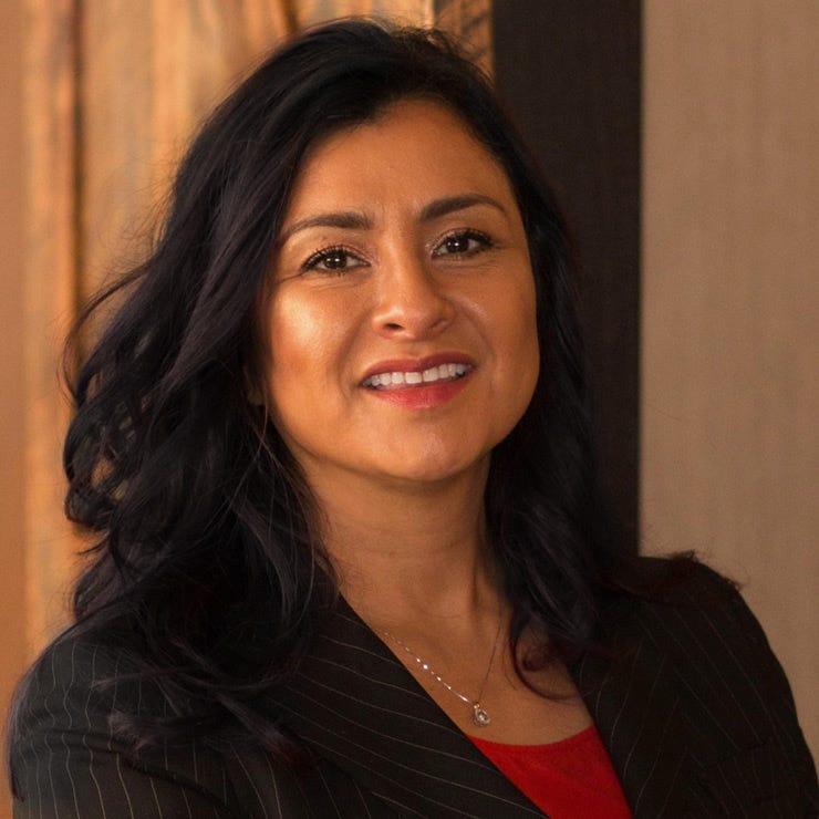 Angelina Thomas – Medium