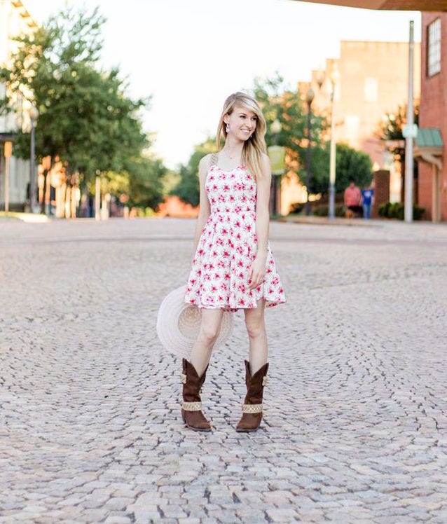 Amie Knowles – Medium