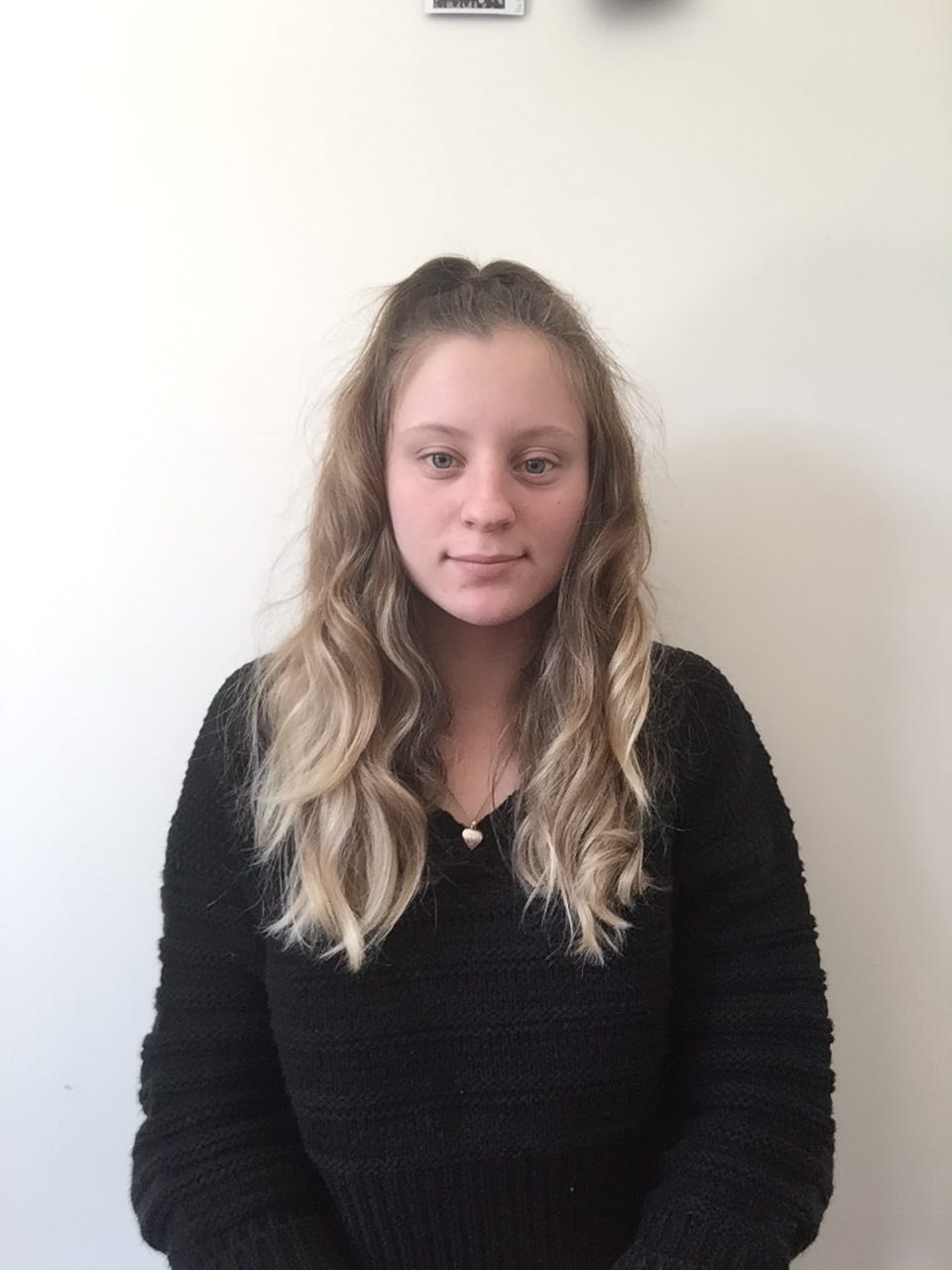 Chloe Mackay – Medium