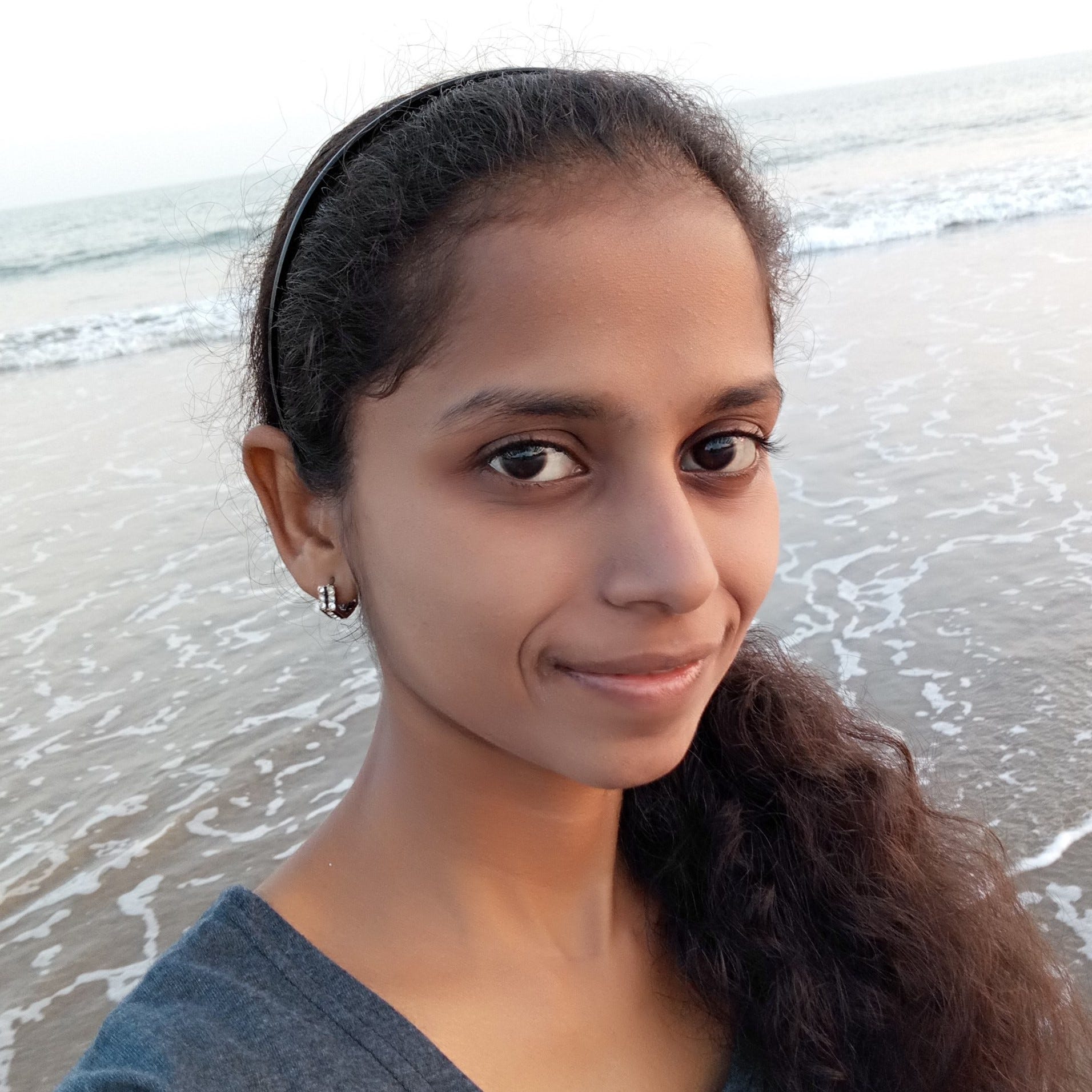 Ekta Gavas – Medium