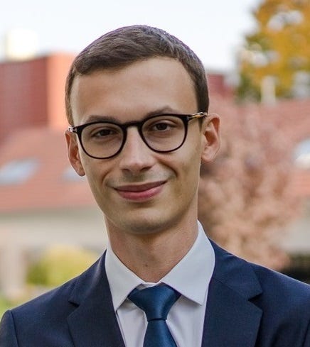 Kenneth Kumor – Medium