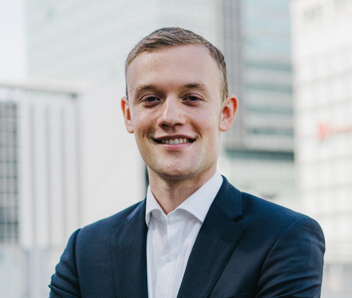 Maxwell Forrest – Medium