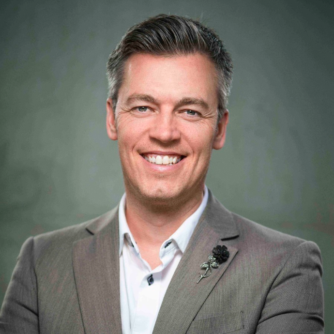 Ray Gibson – Medium