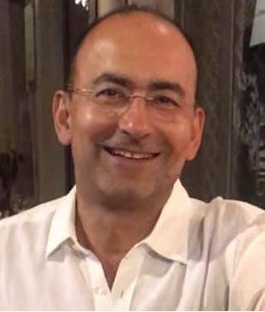 Hakan Zor – Medium